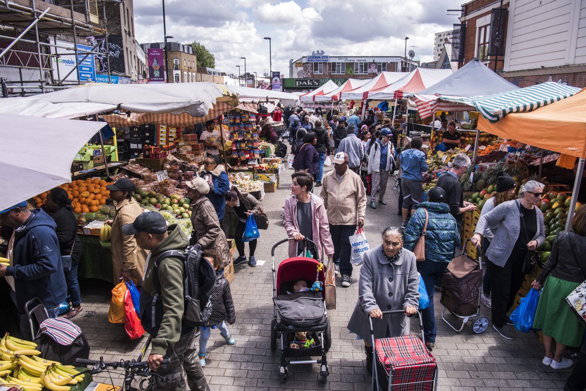 Inclusive local economies through traditional retail markets - Power to ...